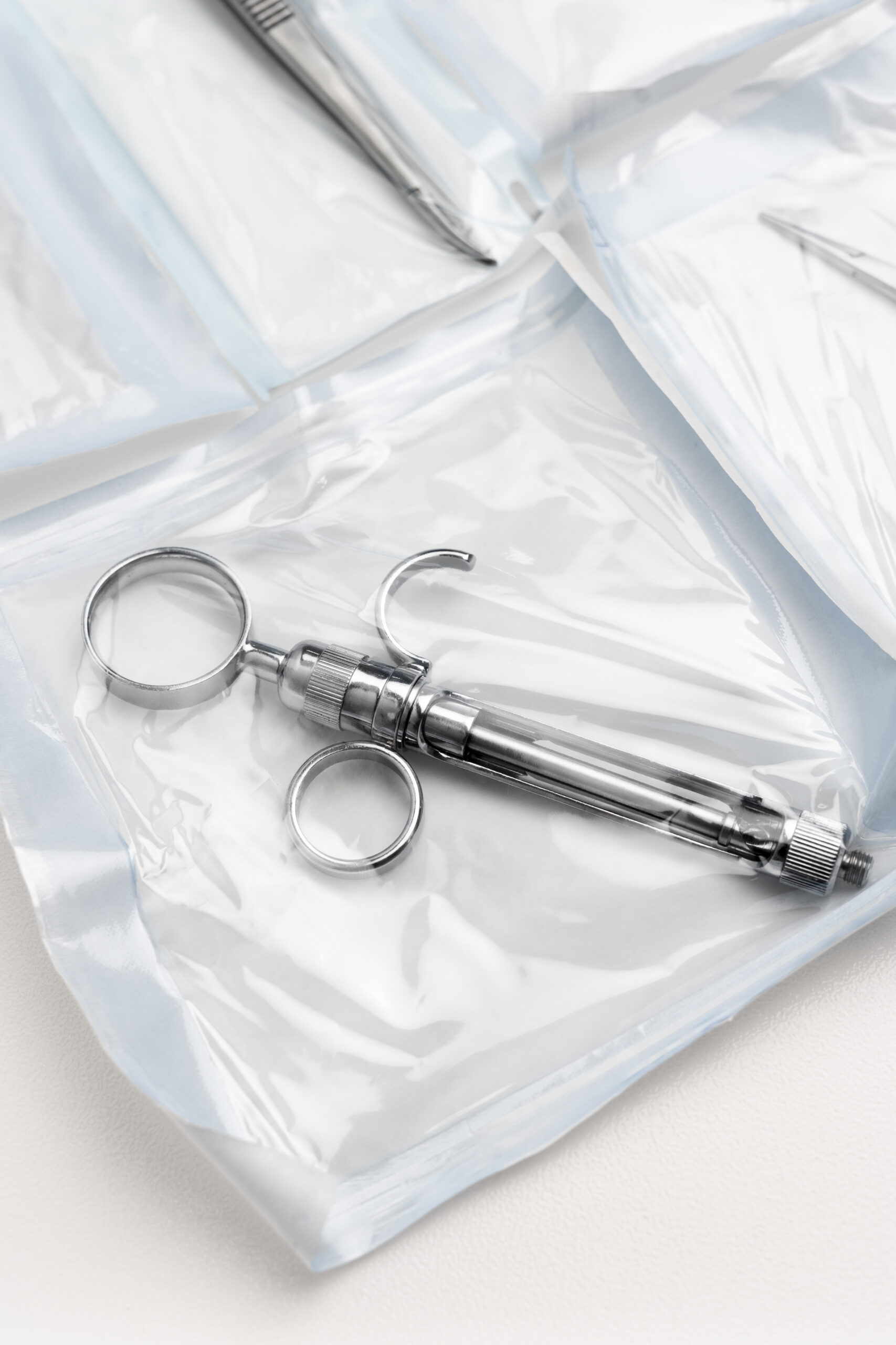 軟包装の特徴と用途例を詳しく解説！パッケージ選びのポイント【大阪・八尾の印刷会社が解説】 - 株式会社トーホー